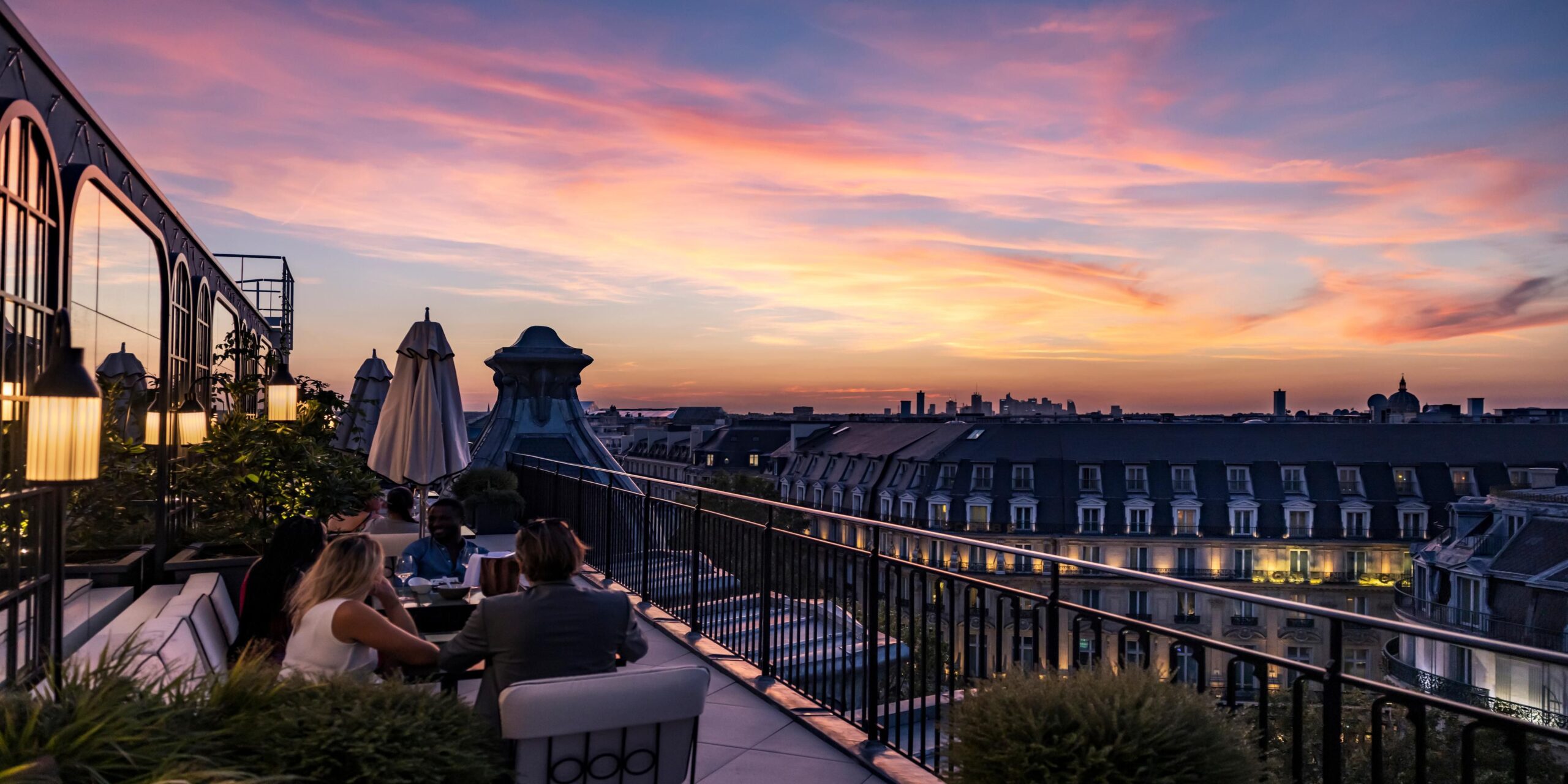 Les meilleurs rooftops de Paris pour votre été 2025 ! - Alotel